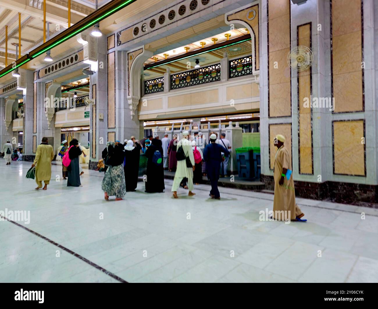Mecca, Saudi Arabia, June 4 2024: Muslims travel back and forth between ...