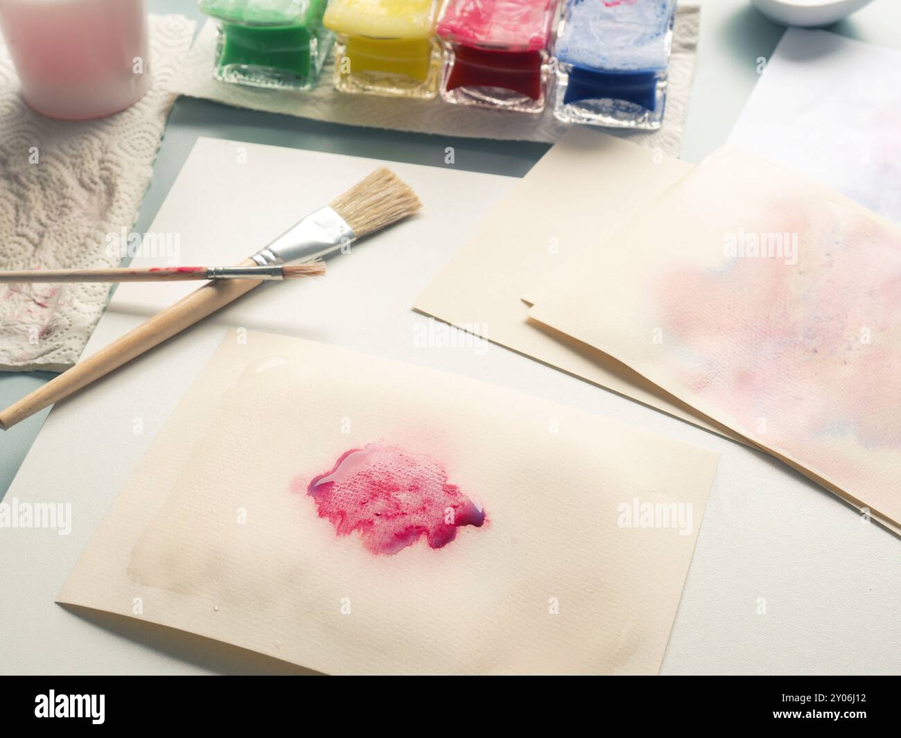 Paint sheets hi-res stock photography and images - Alamy