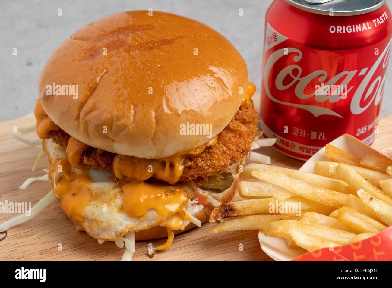 Burger, takoyaki, ham, ribs, chicken, cola, fan meat, beef, vegetables ...