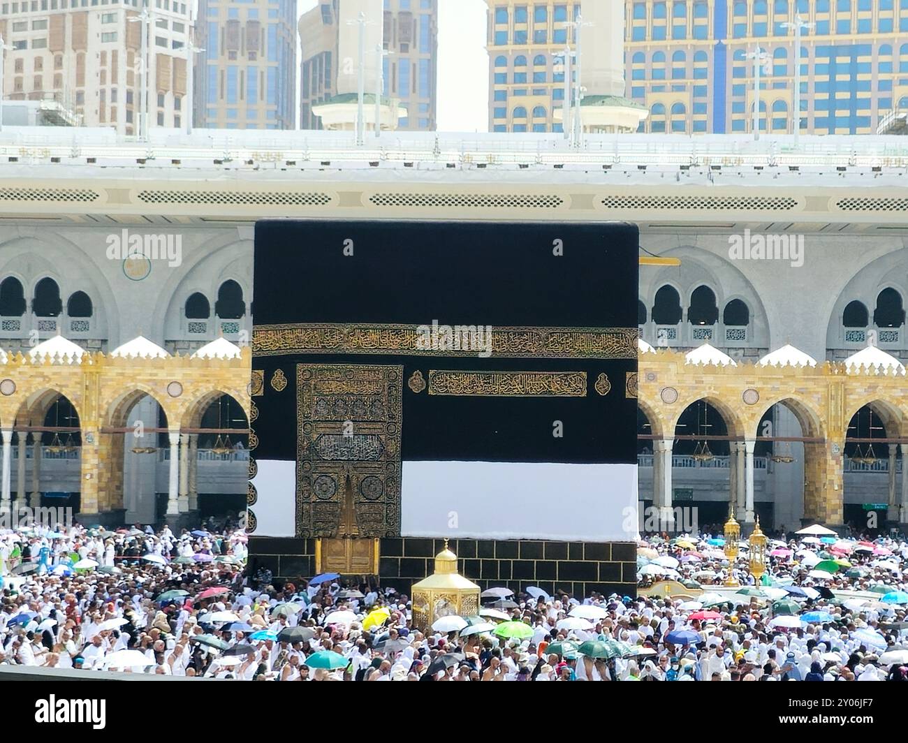 Mecca, Saudi Arabia, June 4 2024: Tawaf around Kaaba in Hajj ...