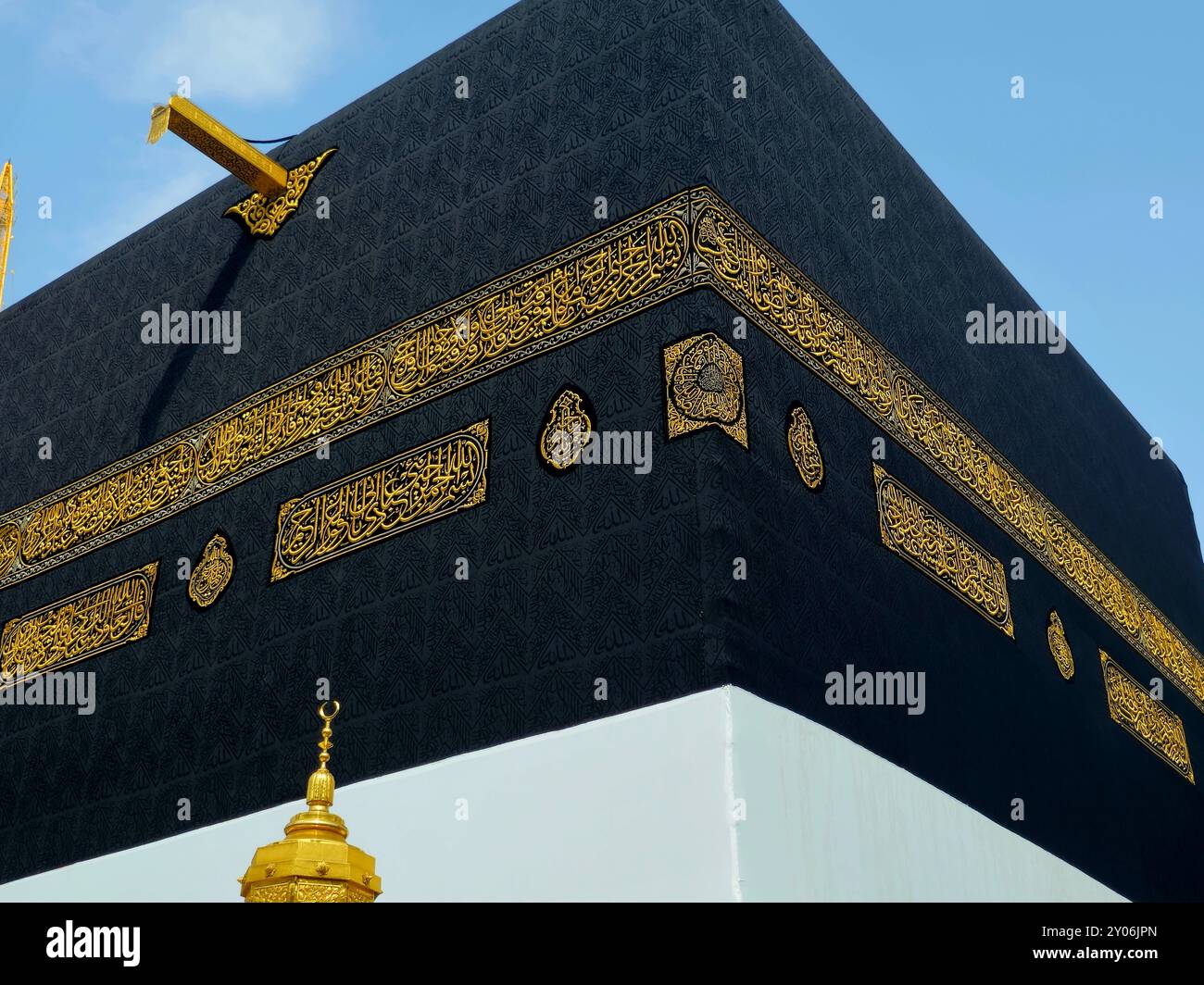 Kabaa in Ihram clothing, The Kaaba a stone building at the center of ...