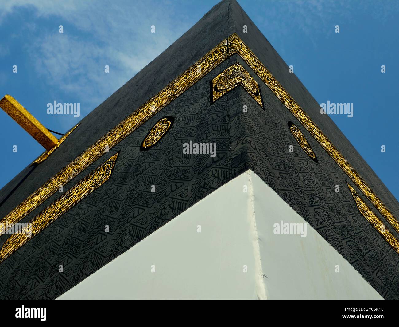 Kabaa in Ihram clothing, The Kaaba a stone building at the center of ...