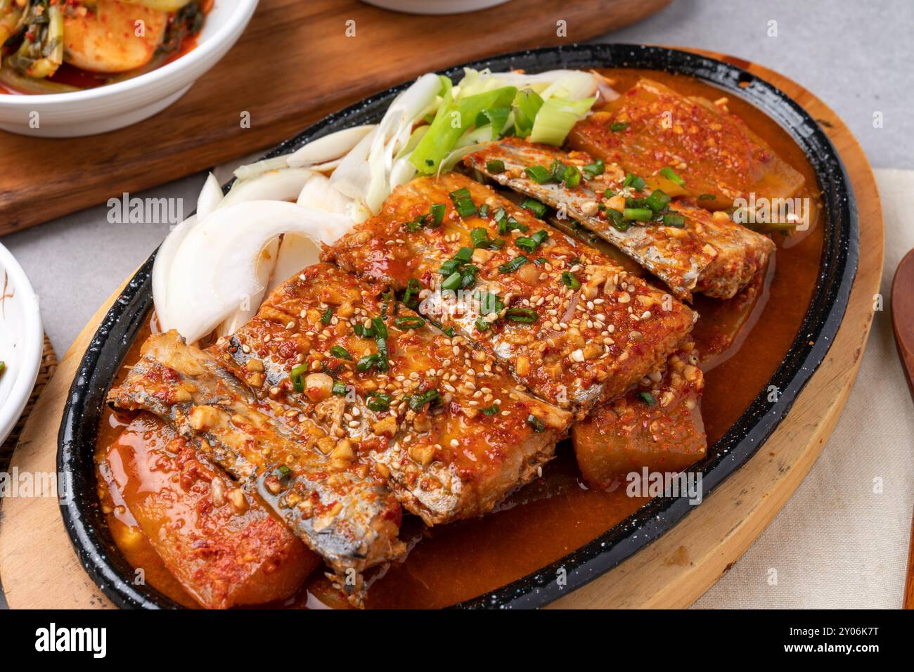 Korean food, stir-fried chicken, stir-fried chicken, webfoot octopus ...