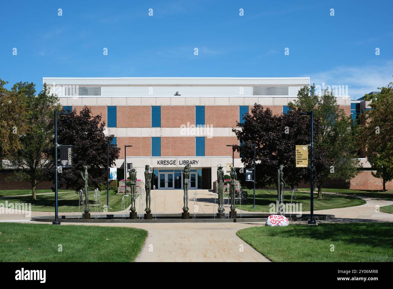 Kresge Library on the campus of Oakland University, Rochester Michigan ...