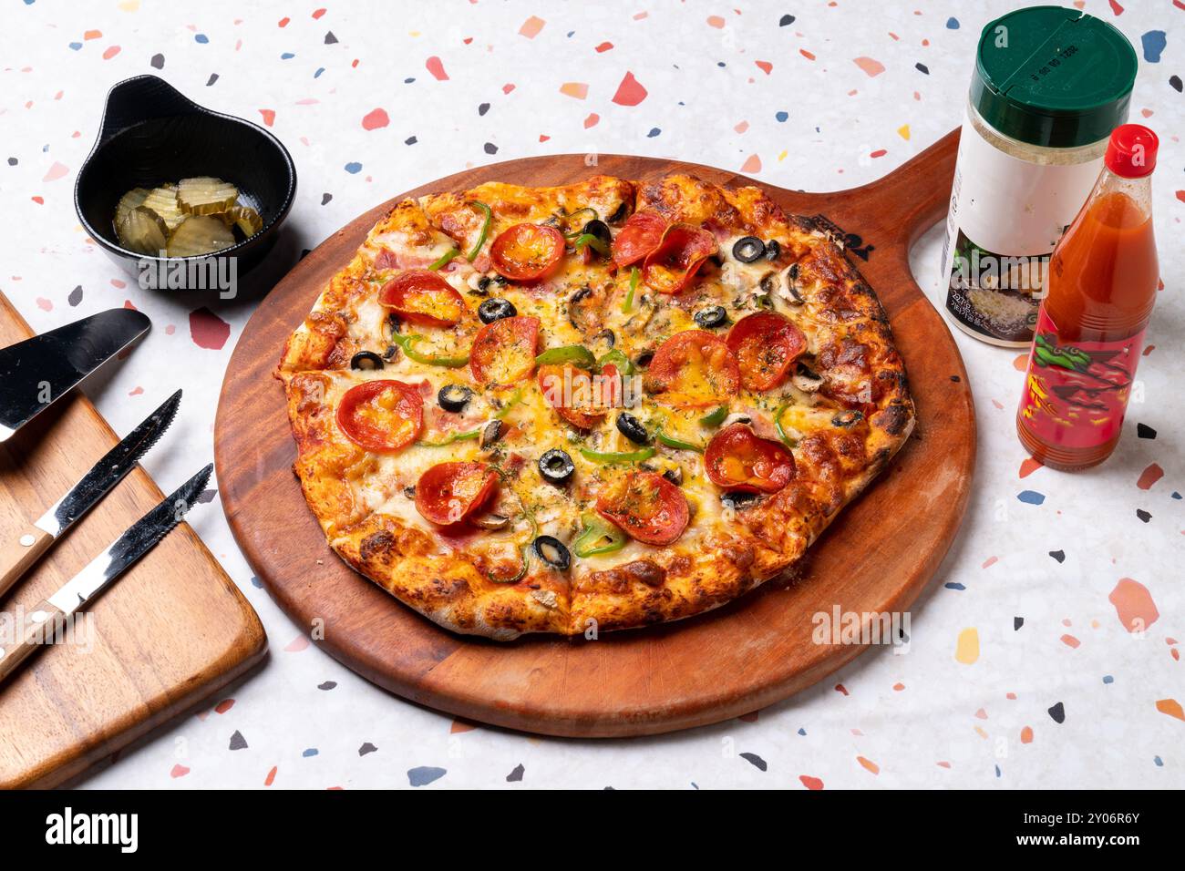 Pizza, mushroom, pepperoni, oven, street, cream, pasta, spaghetti, pork ...
