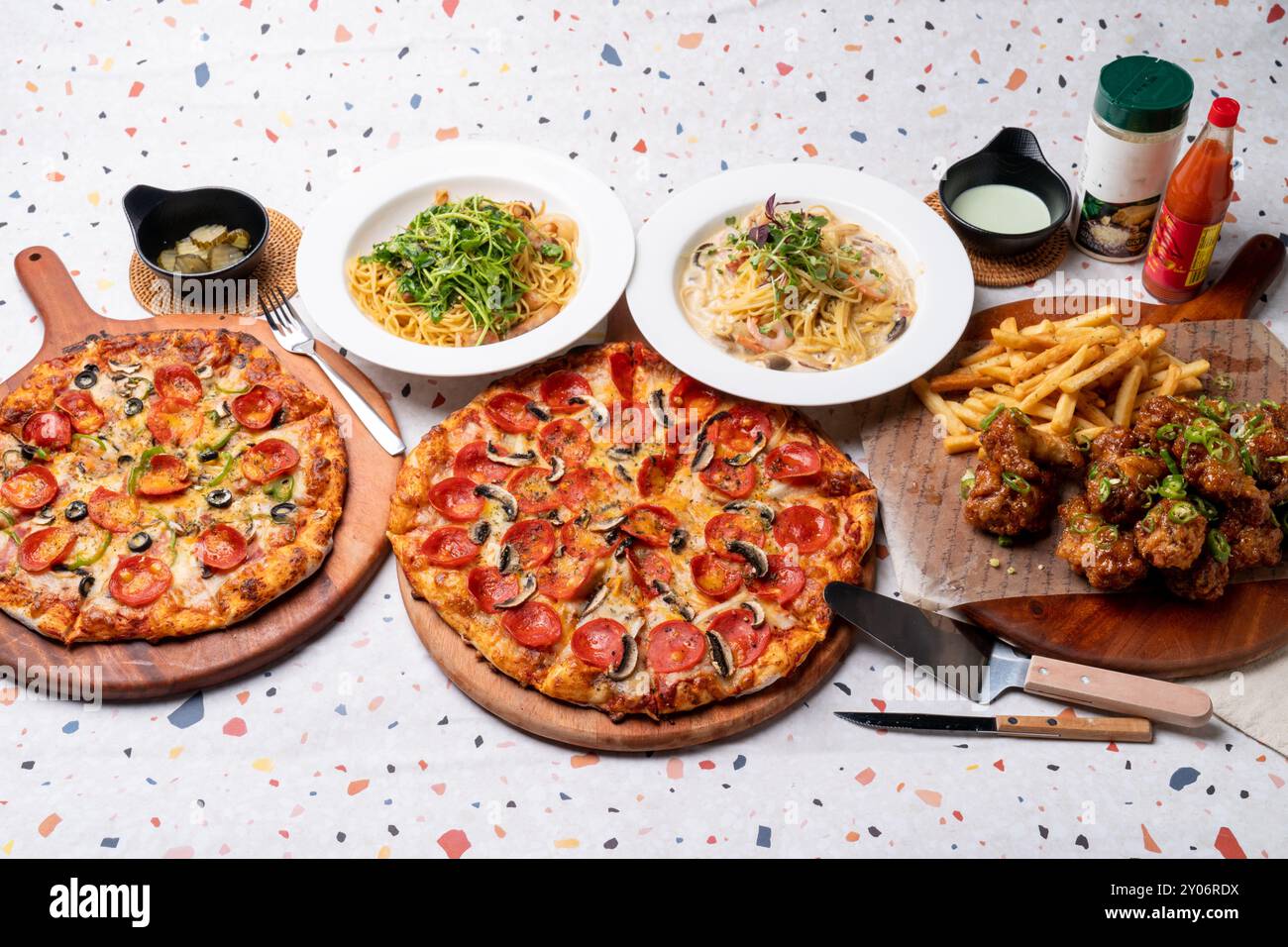 Pizza, mushroom, pepperoni, oven, street, cream, pasta, spaghetti, pork ...