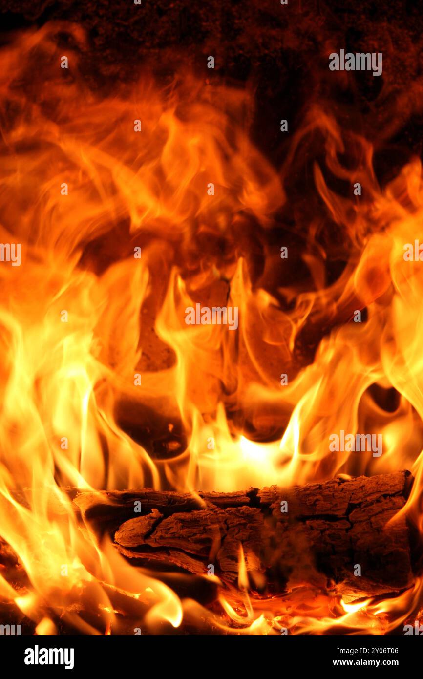 Warm open fires hi-res stock photography and images - Alamy