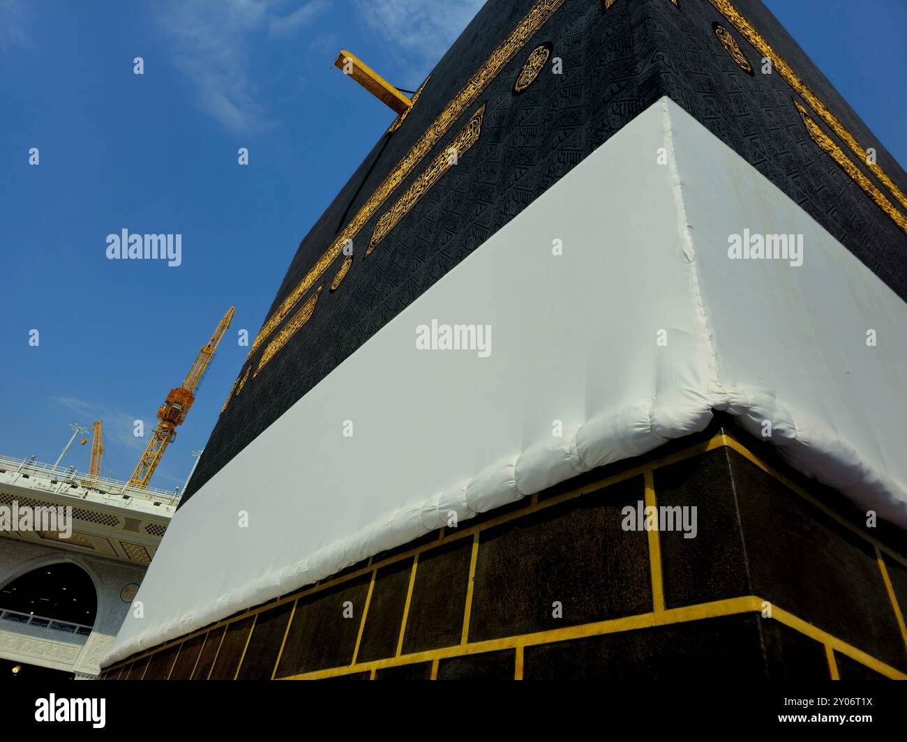 Kabaa in Ihram clothing, The Kaaba a stone building at the center of ...