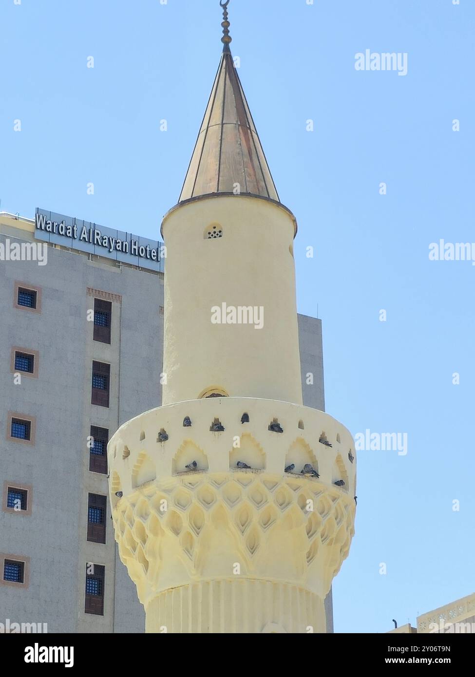 Medina, Saudi Arabia, June 26 2024: Minaret of The Abu Bakr Mosque ...