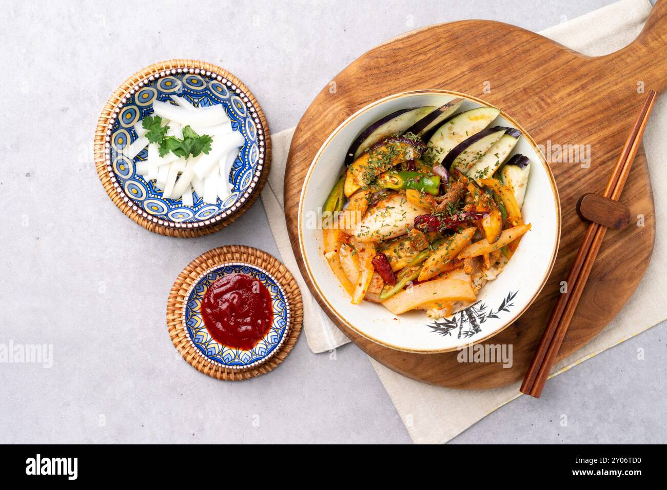Beef, rice noodles, side dishes, drinks, menbosa, Thai food, fried rice ...