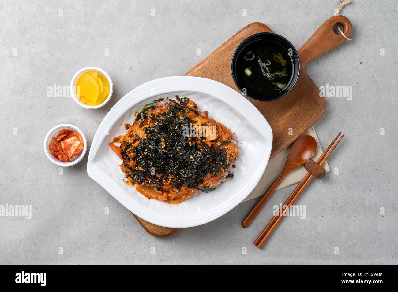 Korean food, snack, gimbap, bulgogi, rice bowl, bibimbap, stir-fried ...