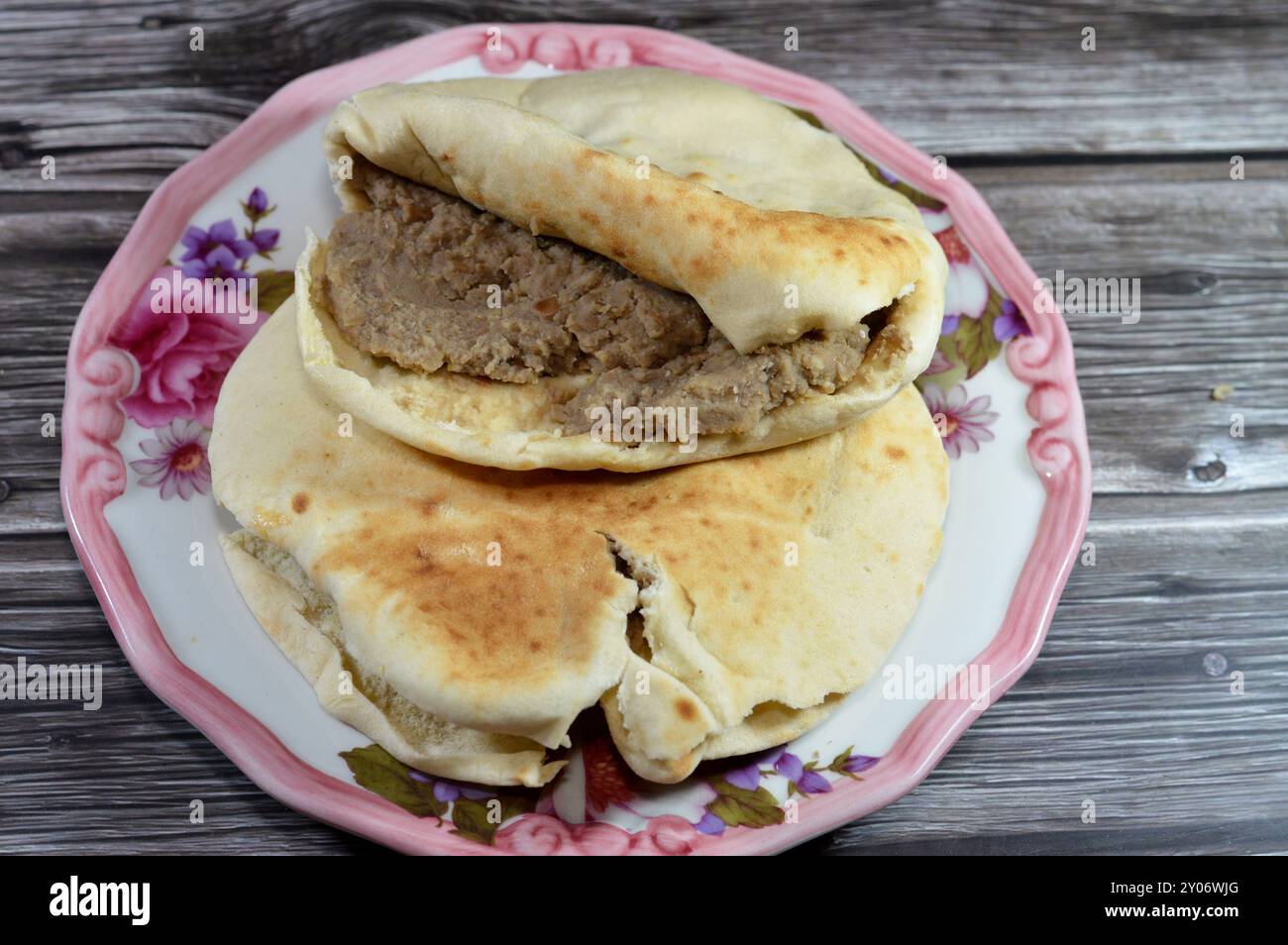 Syrian bean hi-res stock photography and images - Alamy