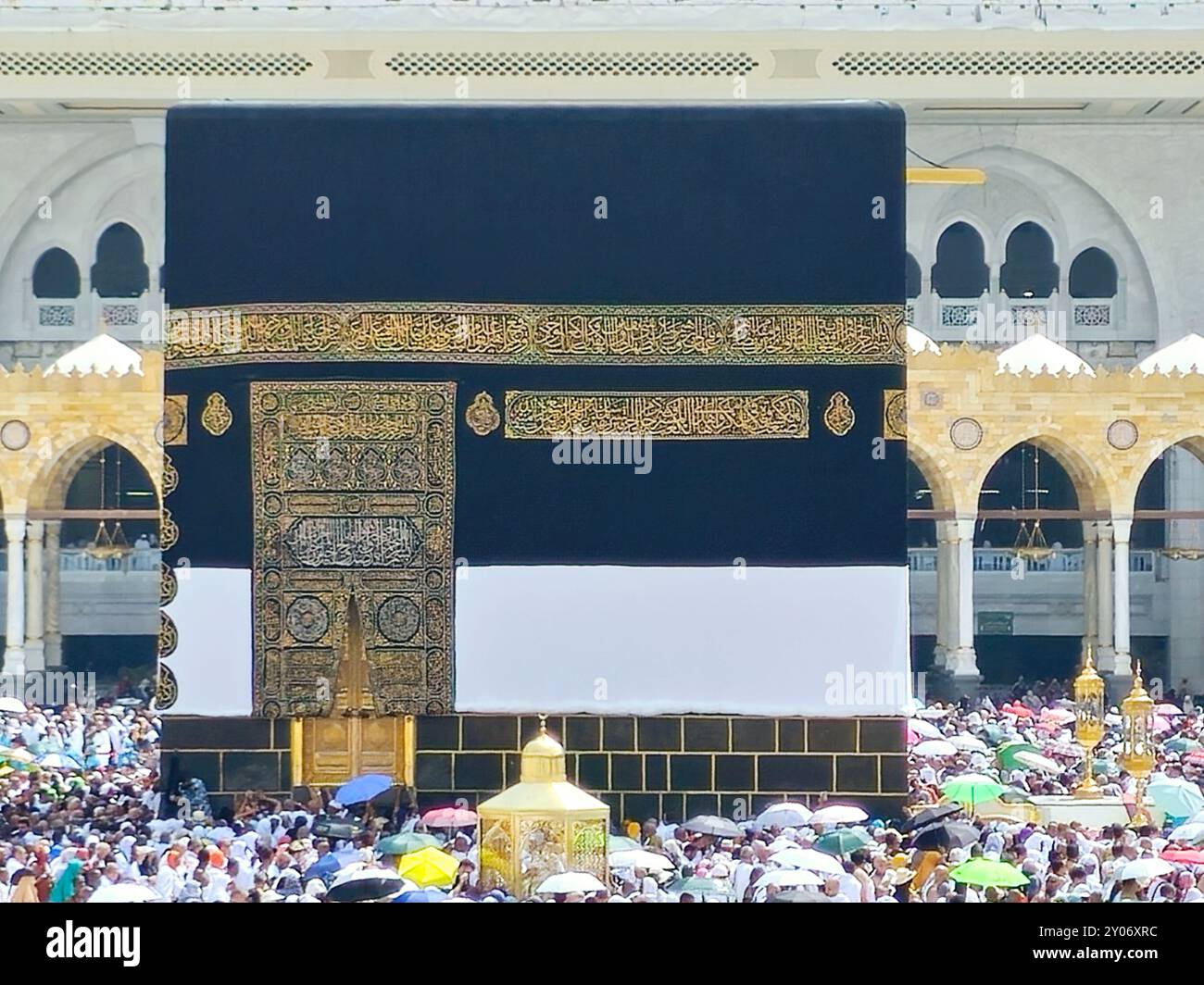 Mecca, Saudi Arabia, June 4 2024: Tawaf around Kaaba in Hajj ...