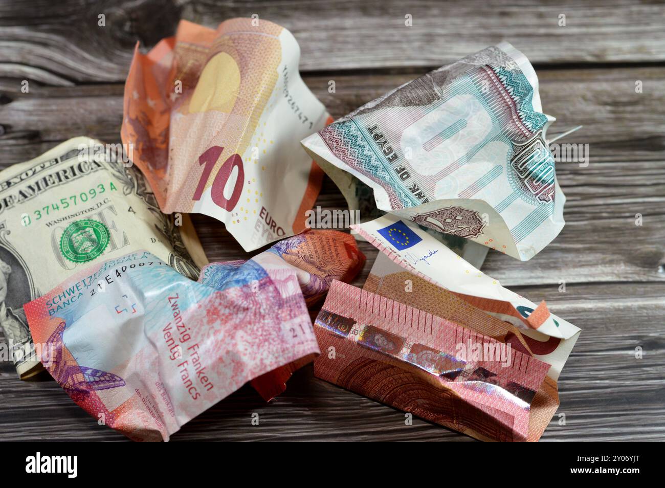 10 pound note folded hi-res stock photography and images - Alamy