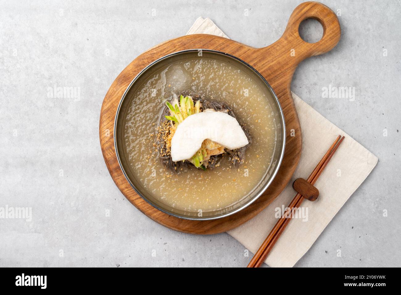 Korean food, Pyongyang, dumplings, cold buckwheat noodles, bibim ...