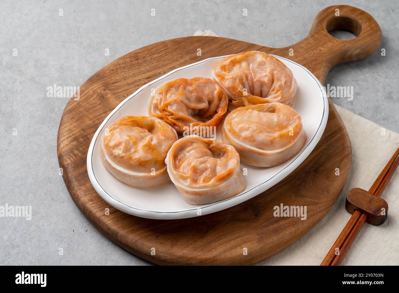 Korean food, Pyongyang, dumplings, cold buckwheat noodles, bibim ...