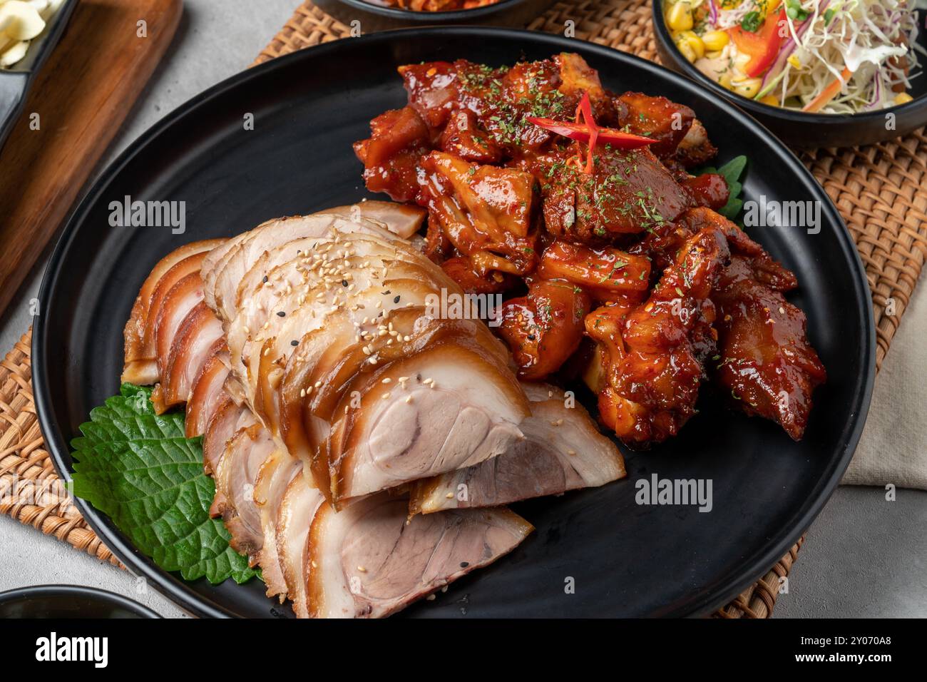 Korean food, pig's feet, spicy, bossam, pork, boiled pork, oysters ...
