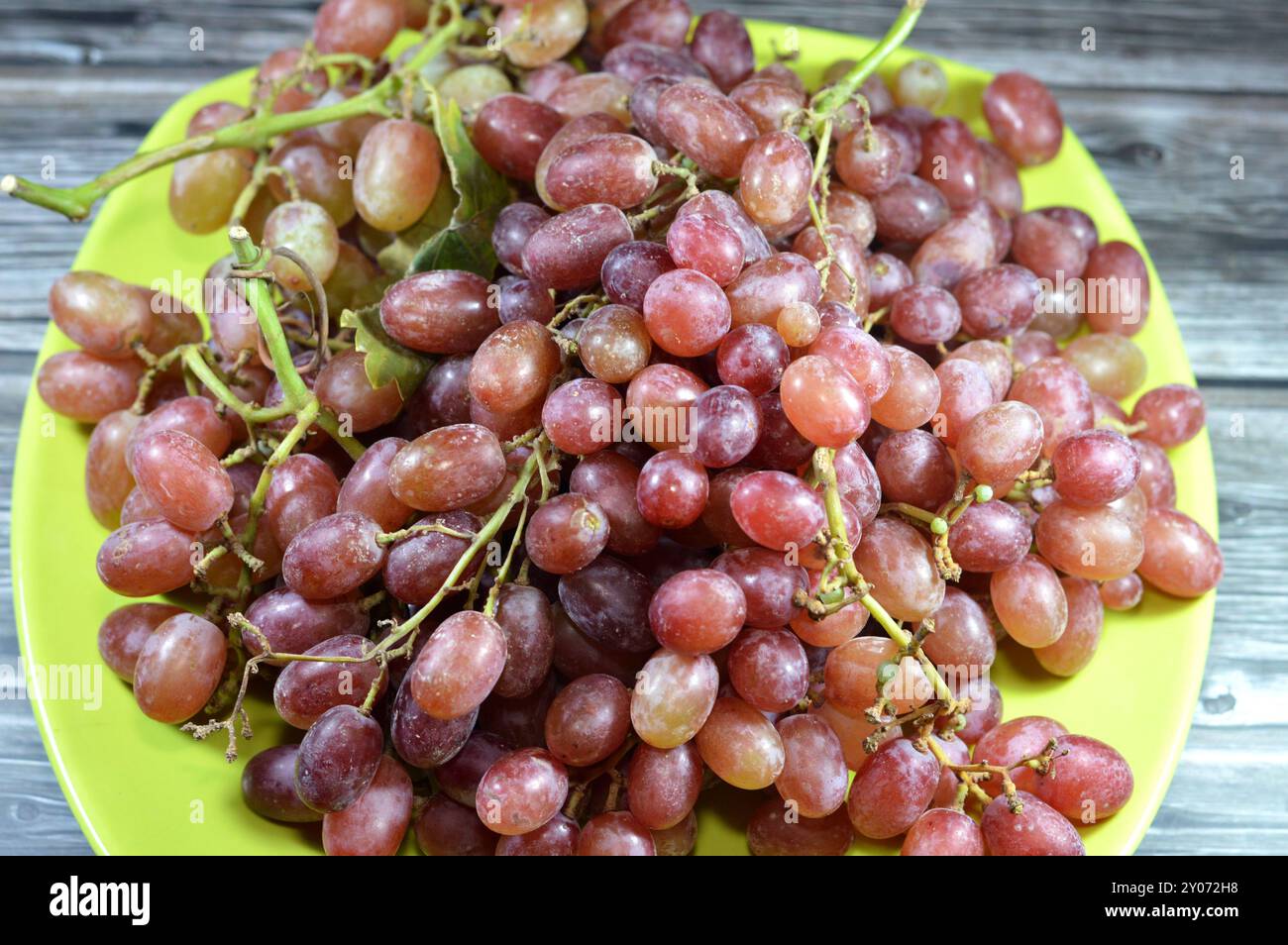 Crimson Seedless red grapes, slightly elongated light-red seedless ...