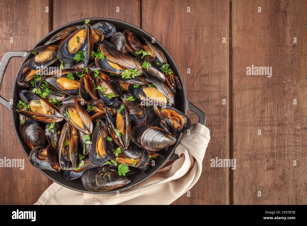 Top view pots pans hi-res stock photography and images - Alamy