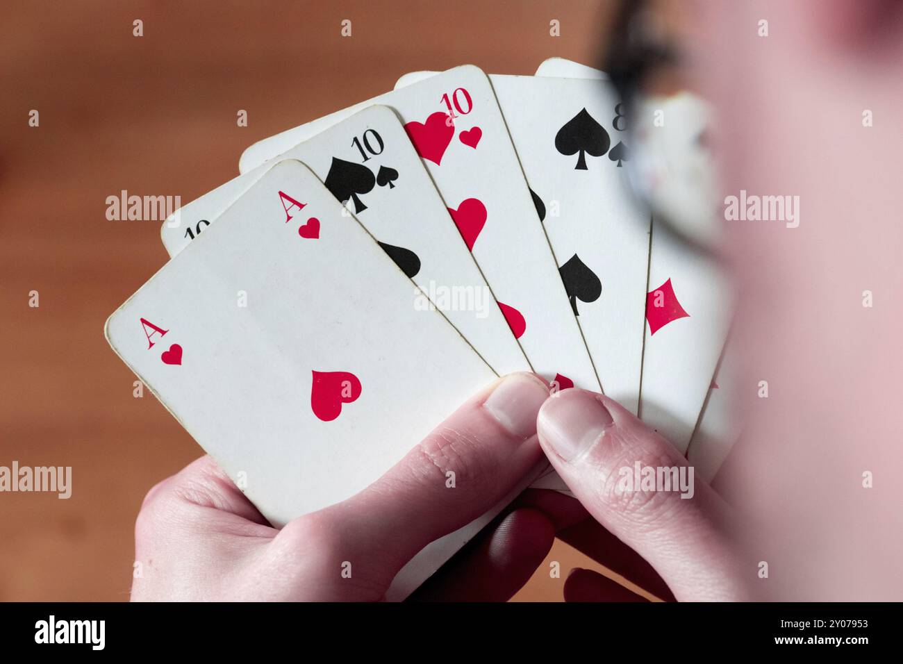 Man offers hands hi-res stock photography and images - Alamy