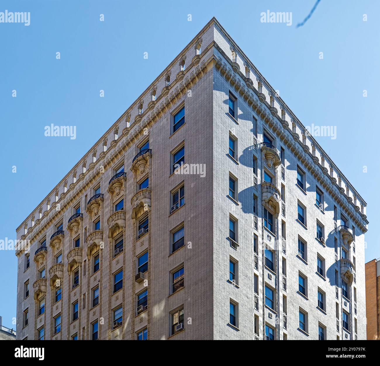 780 West End Avenue’s limestone and white brick façade is decorated ...