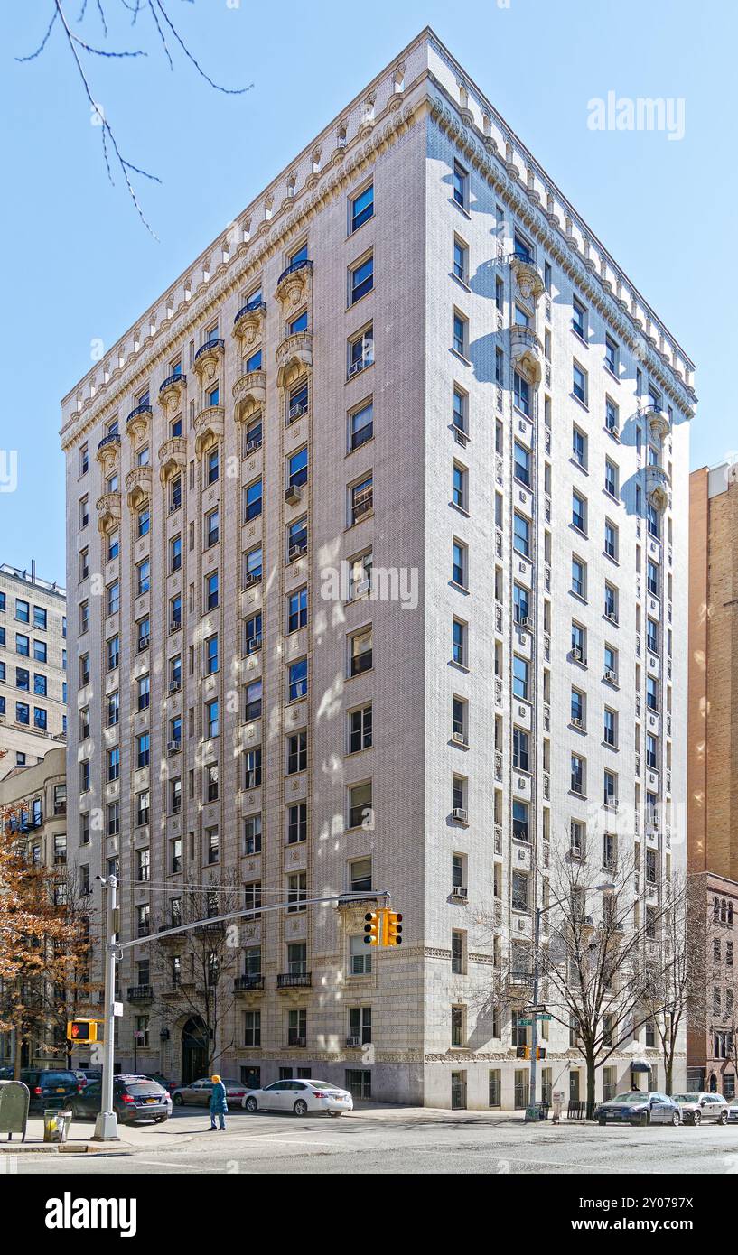 780 West End Avenue’s limestone and white brick façade is decorated ...