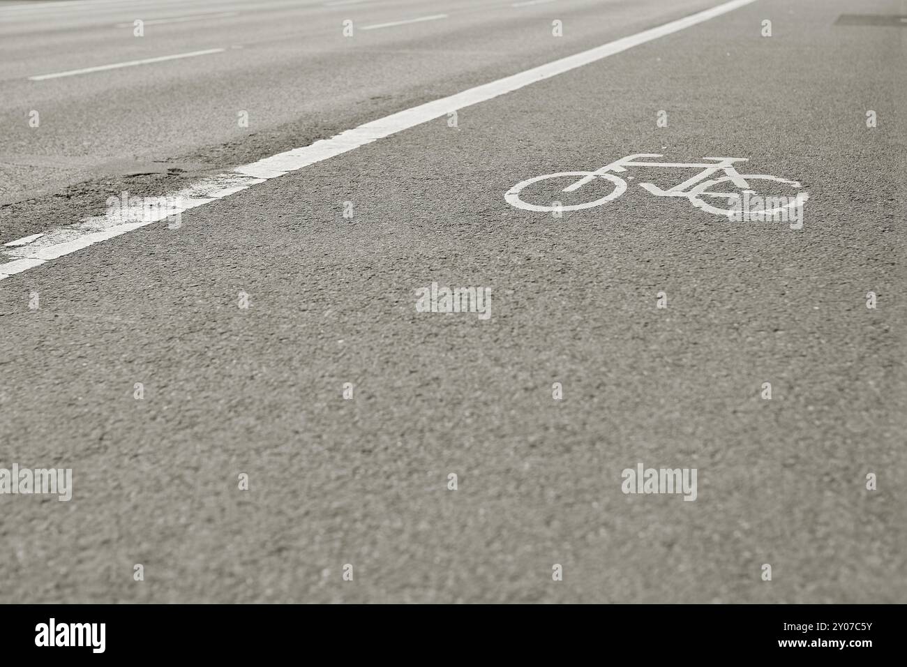 Cars moving people cycle hi-res stock photography and images - Alamy