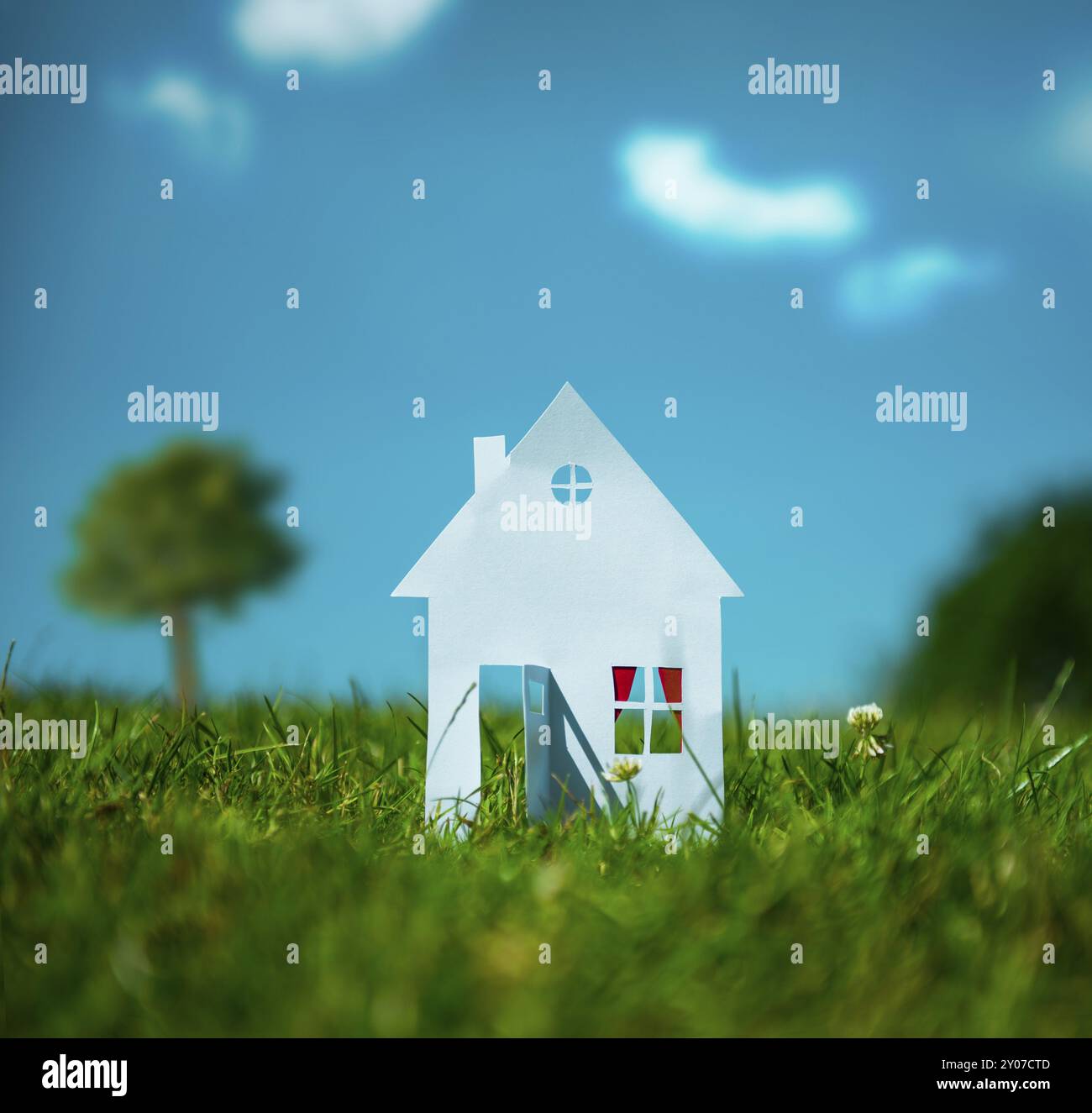 Empty house parent hi-res stock photography and images - Alamy