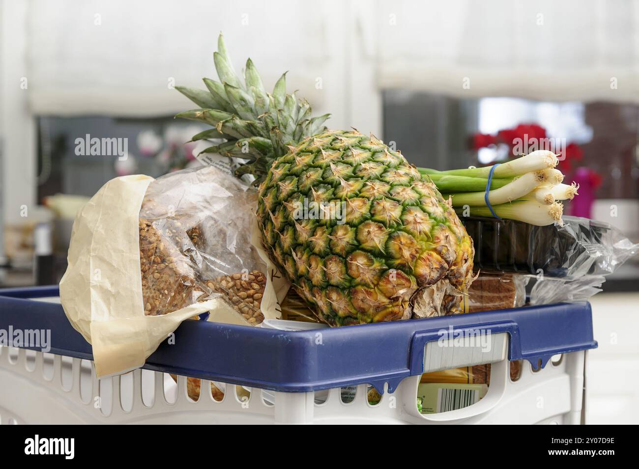 Shopping basket full fruits hi-res stock photography and images - Alamy