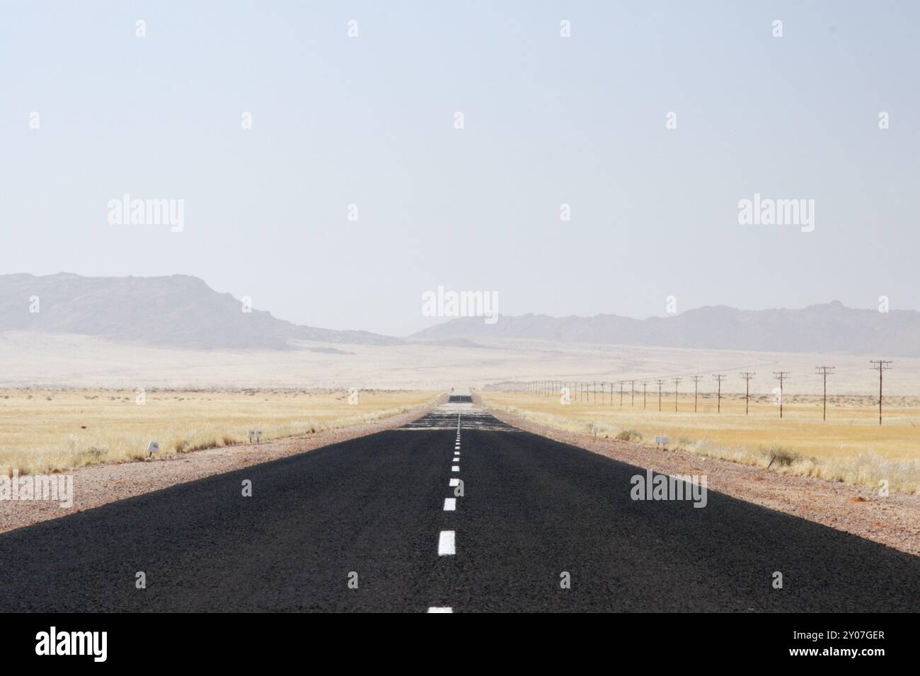 Country road in savanna hi-res stock photography and images - Alamy