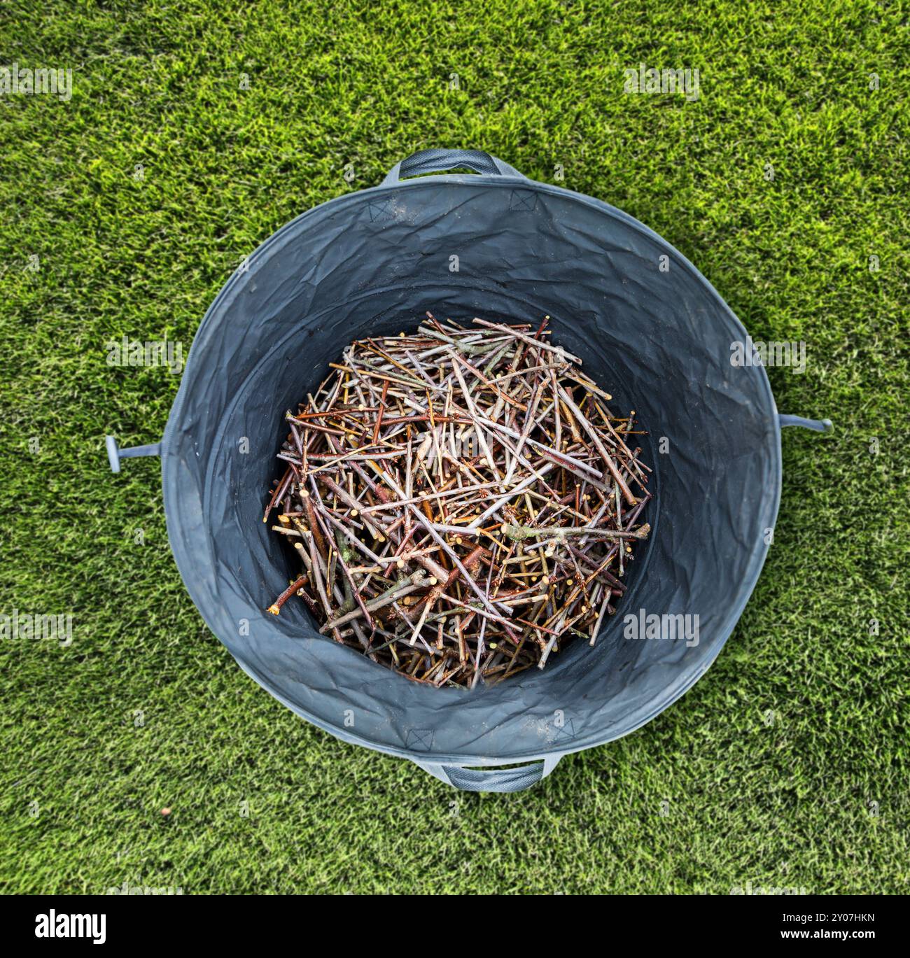 Bags of turf hi-res stock photography and images - Alamy