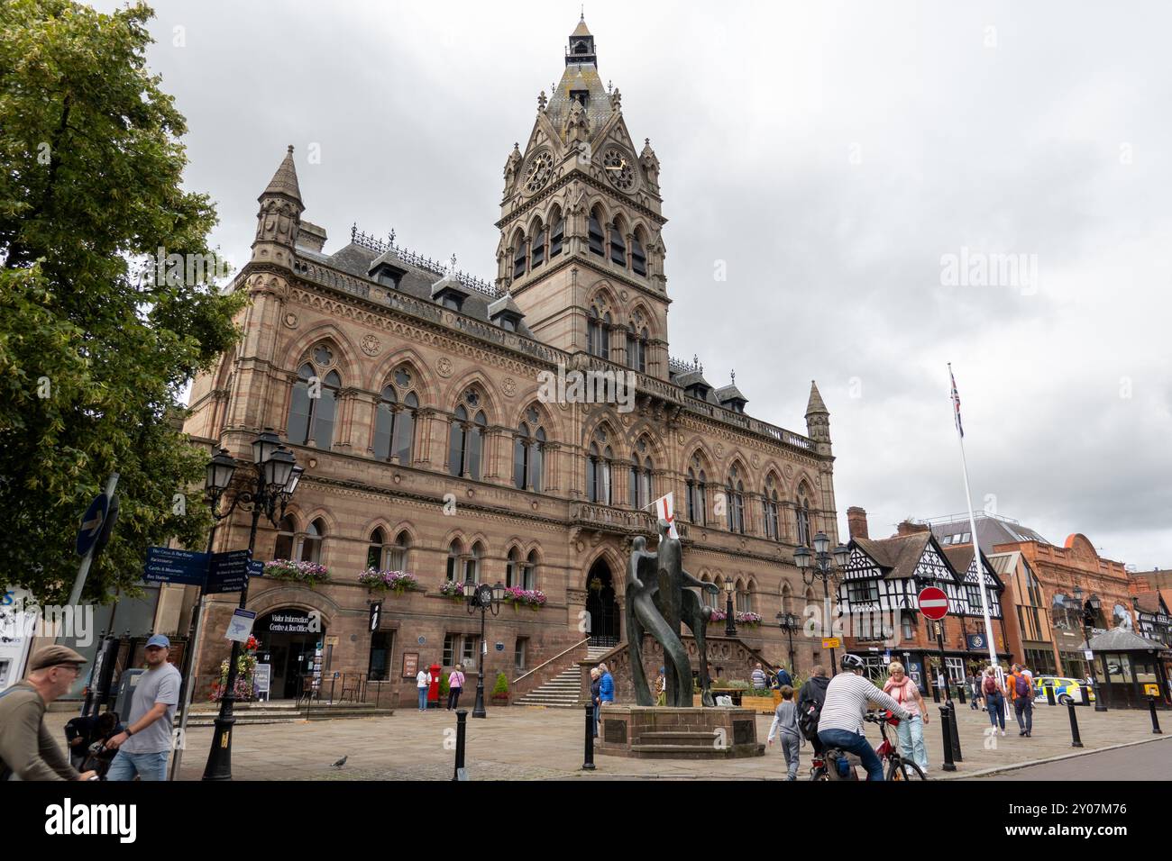 Chester town centre hi-res stock photography and images - Alamy