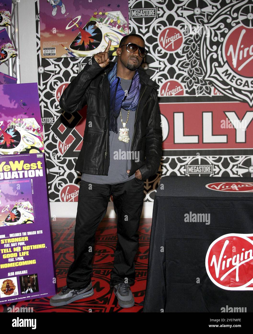 Kanye West fan event and in-store signing of his new album release ...