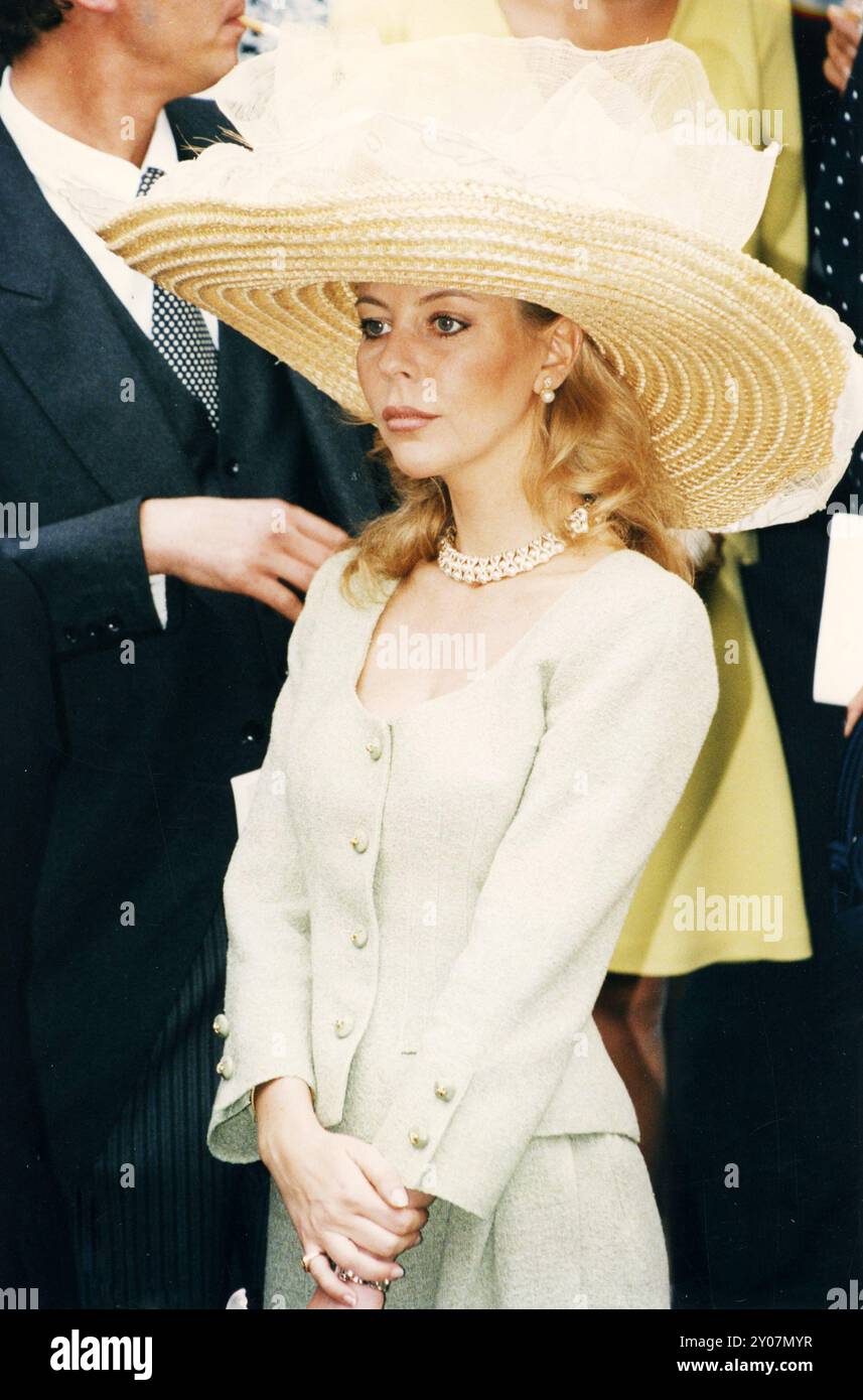 Marie chantal wedding 1995 hi-res stock photography and images - Alamy