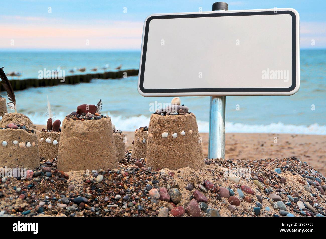 Sign on the beach with free text space hi-res stock photography and images - Alamy