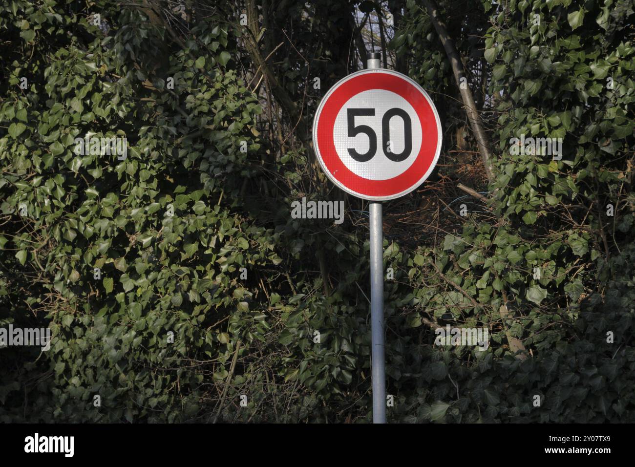 Speed limit boards hi-res stock photography and images - Alamy