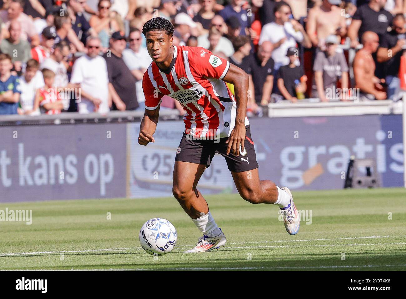 Ryan philips hi-res stock photography and images - Alamy