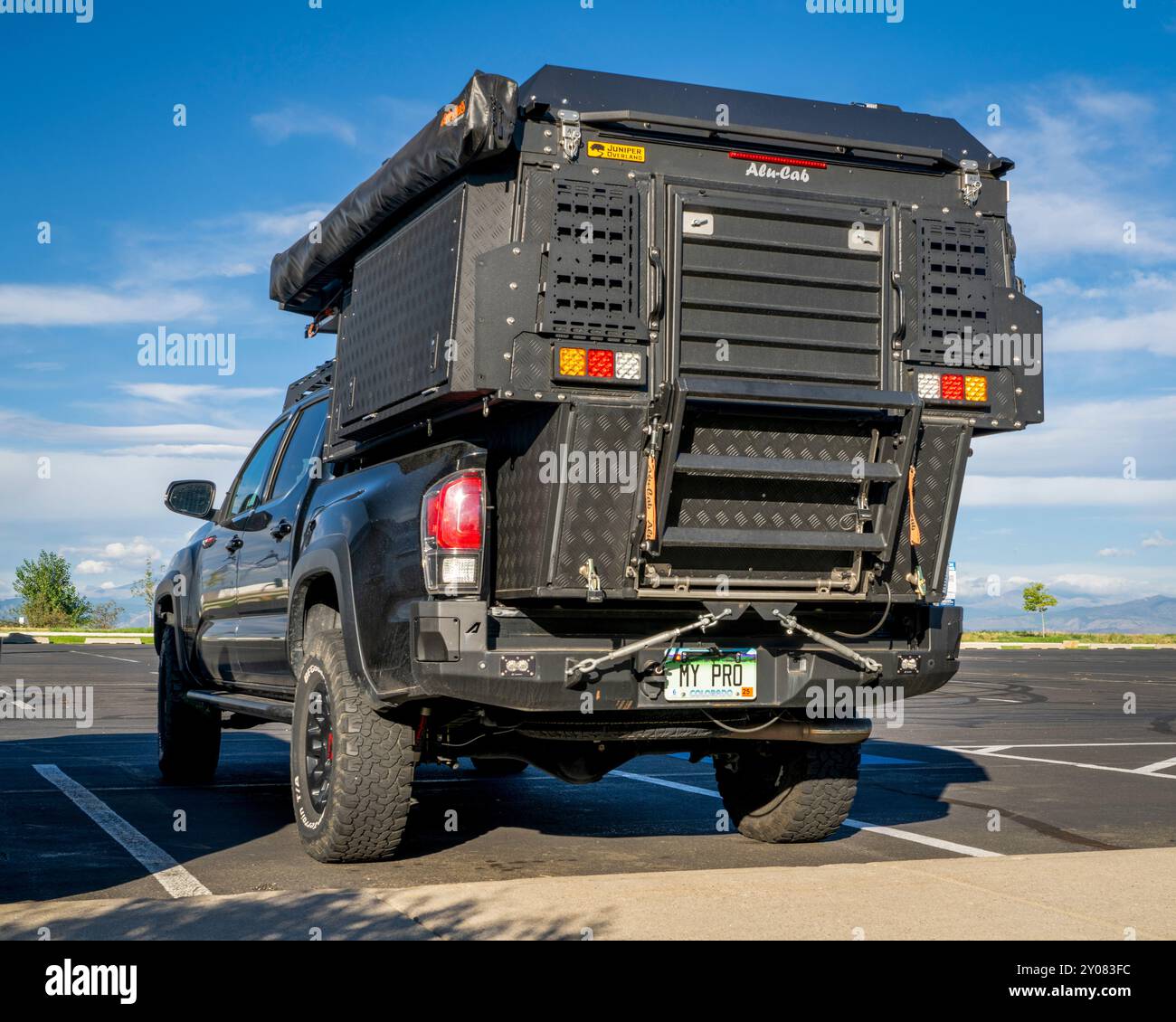 Midsize truck hi-res stock photography and images - Alamy