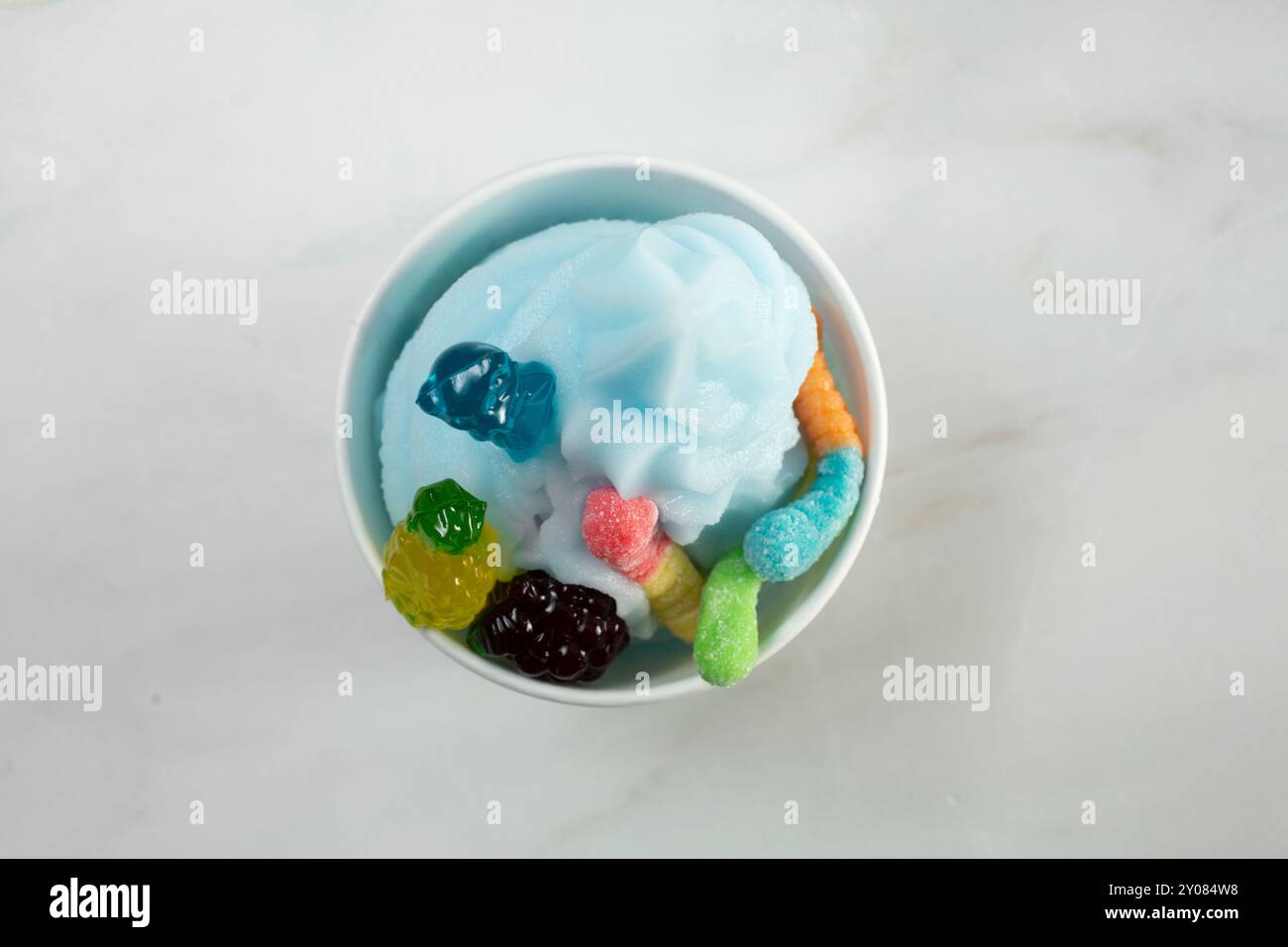 Candy toppings hi-res stock photography and images - Alamy