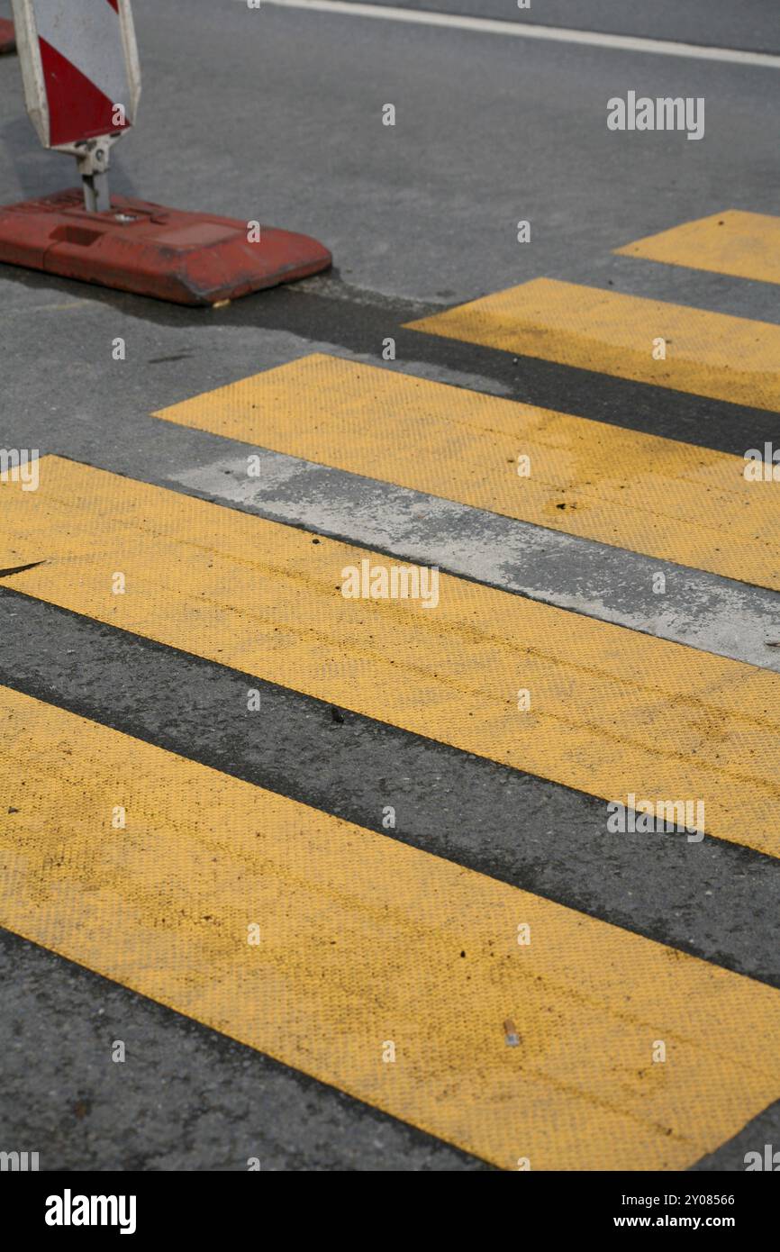 Temporary road markings hi-res stock photography and images - Alamy