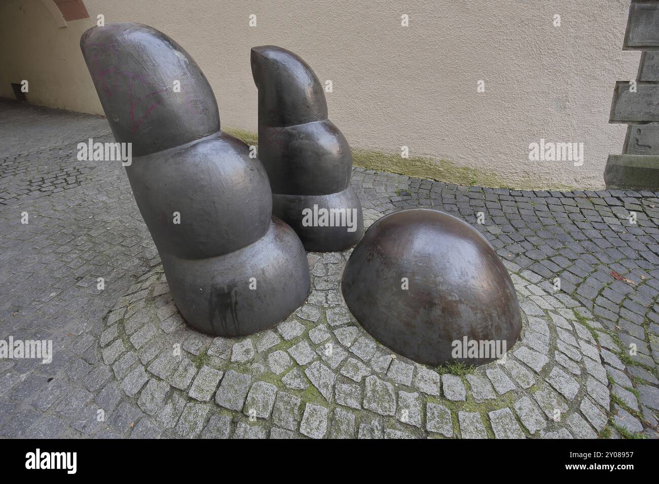 Sculpture Oath Hand by Franz Gutmann 1975, two fingers sticking out in ...