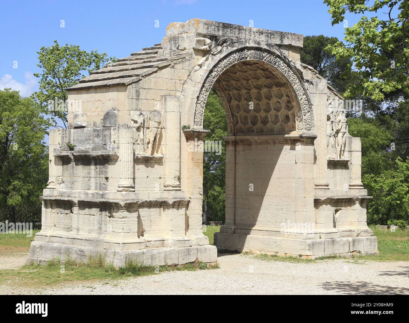 Roman triumphal arch, Les Antiques, Glanum, Provence Stock Photo - Alamy