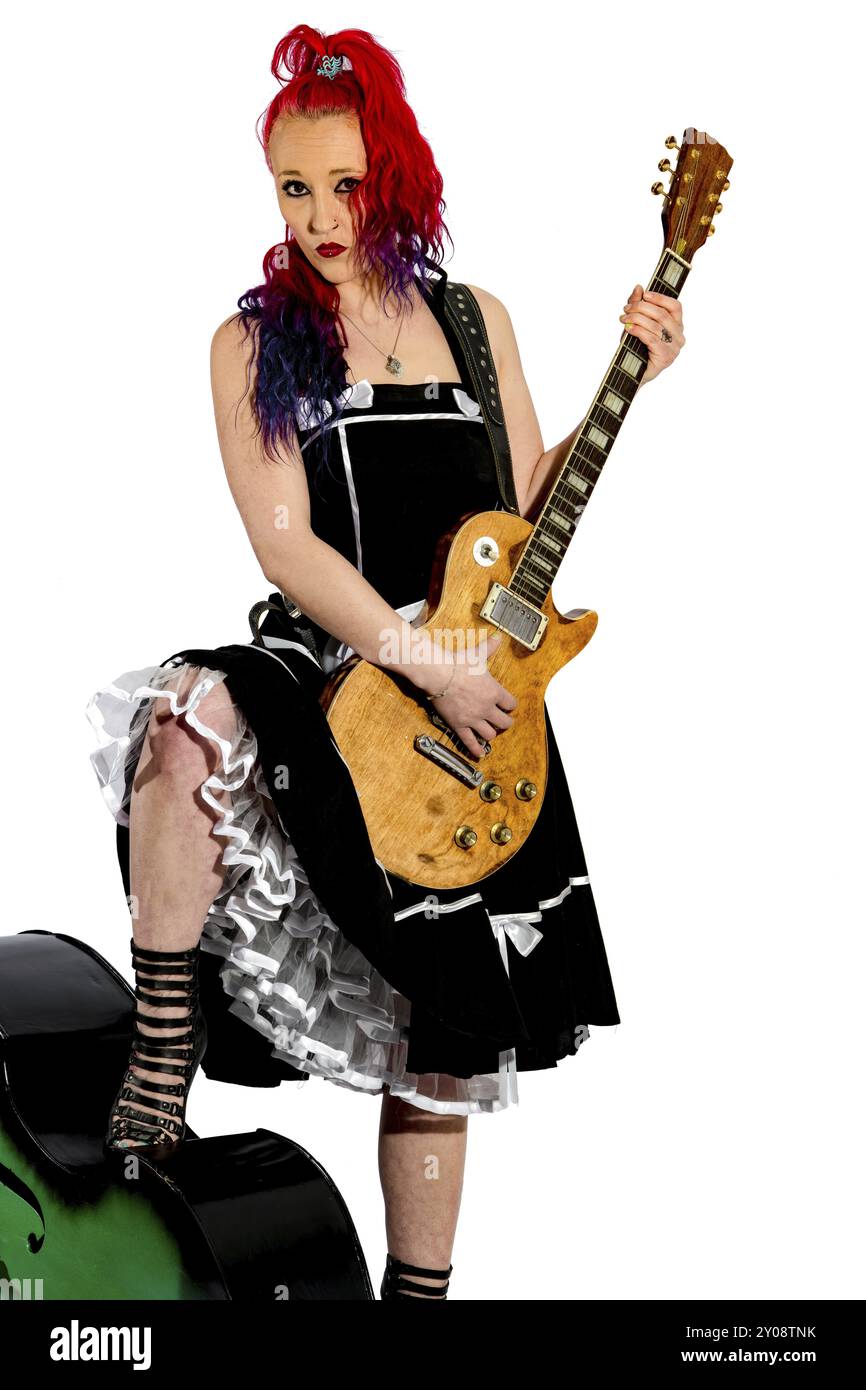 Singer with red hair hi-res stock photography and images - Alamy