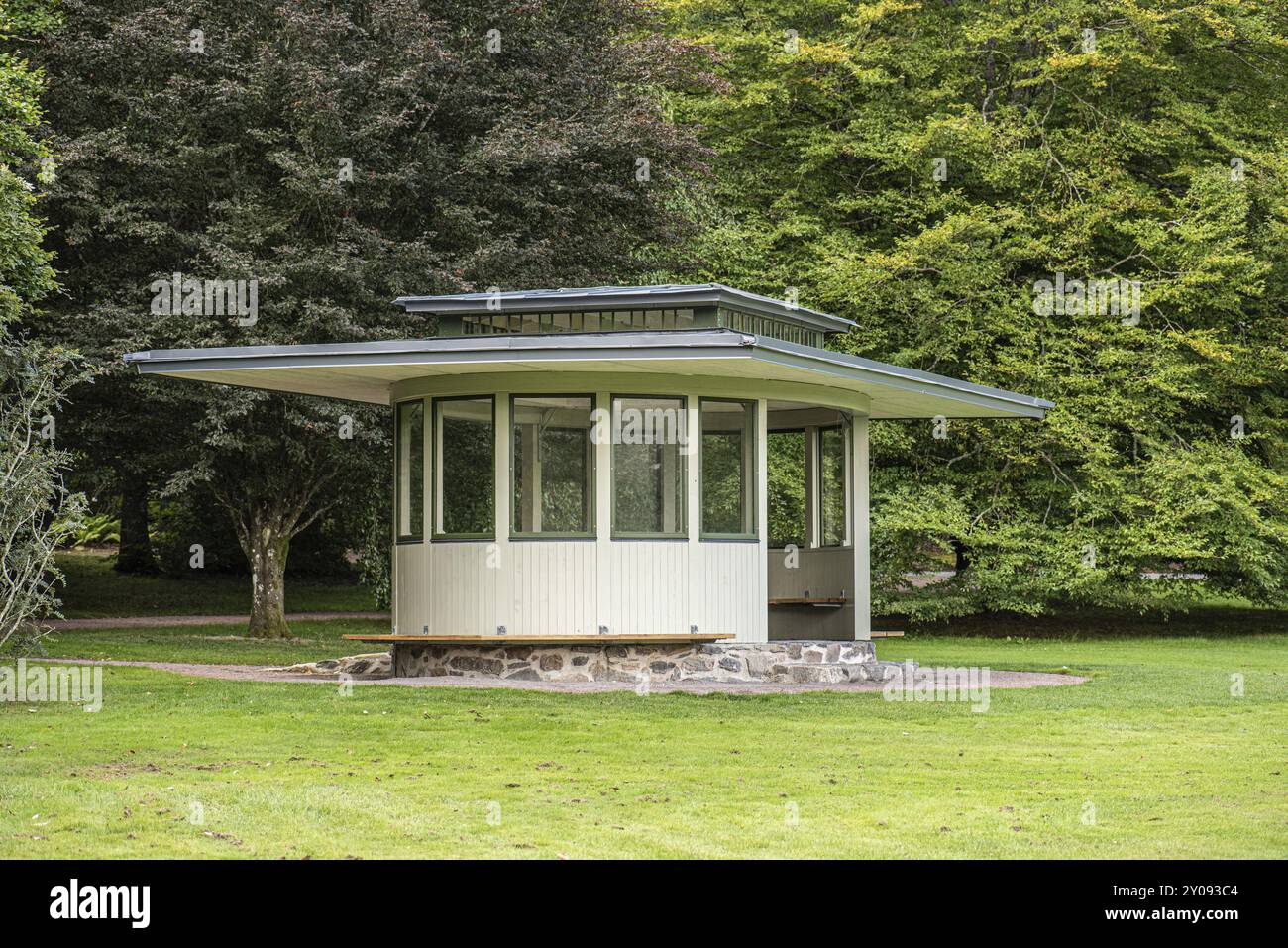 Large pavilions hi-res stock photography and images - Alamy