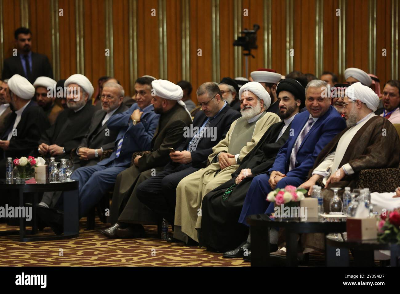 Shia sunni friction hi-res stock photography and images - Alamy