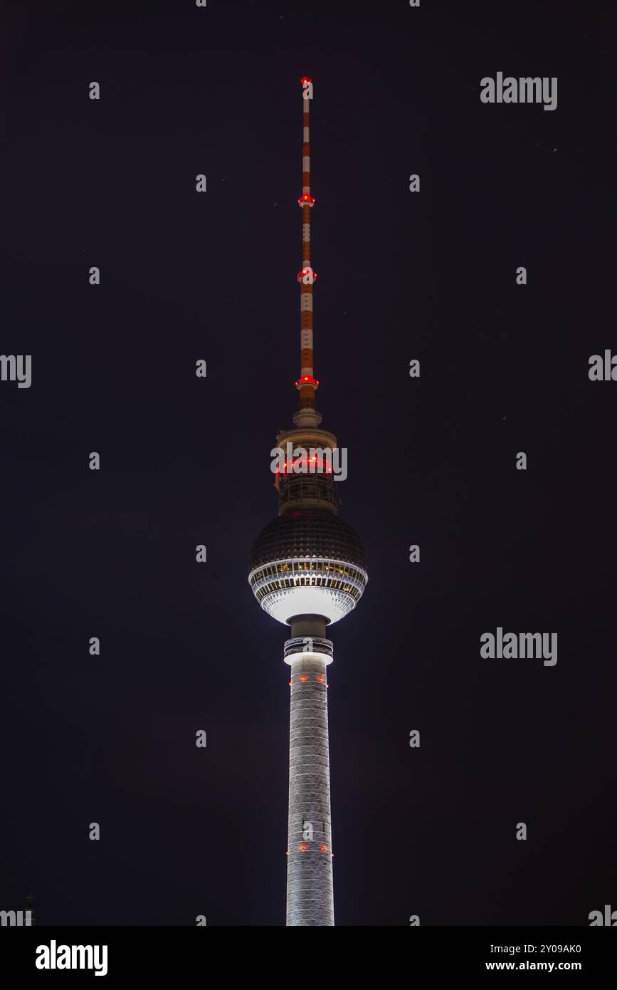 Television tower at night hi-res stock photography and images - Alamy