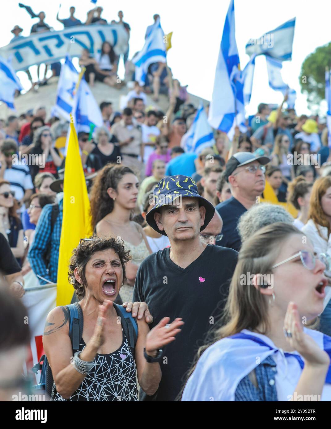 Angry protest israel hi-res stock photography and images - Alamy