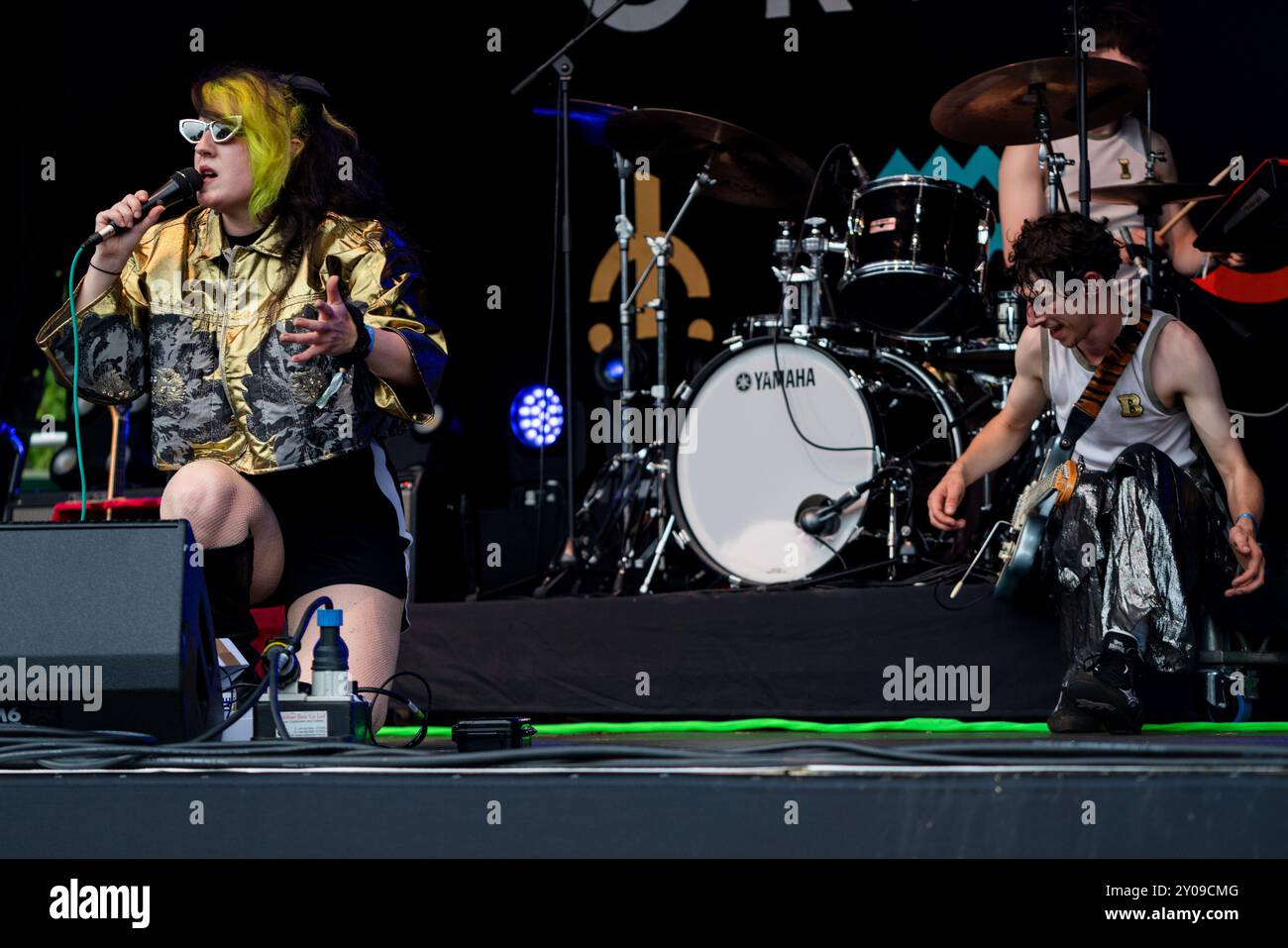 HMS MORRIS, CONCERT 2024: Heledd Watkins singer of Welsh language band ...