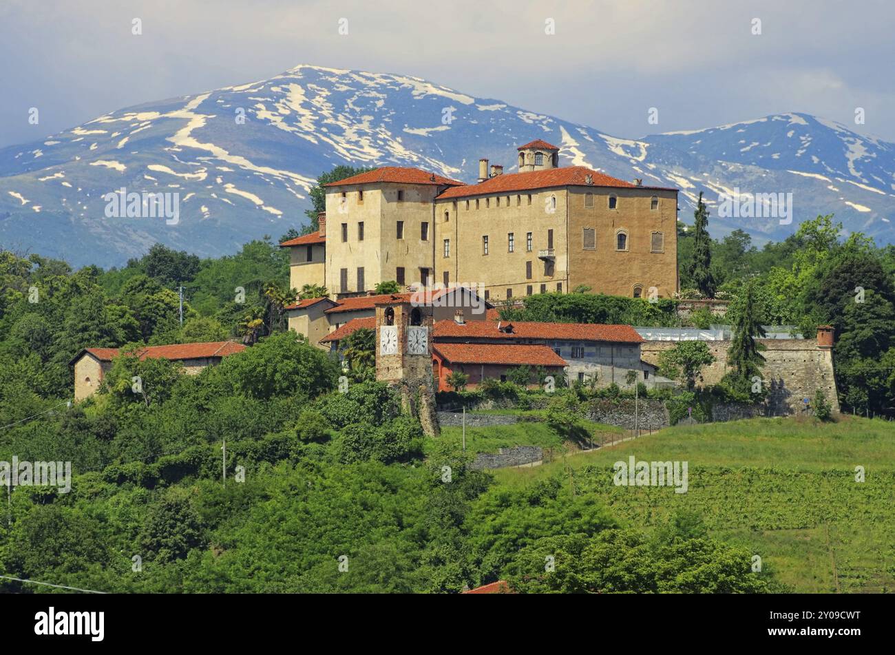 Saluzzo castle manta hi-res stock photography and images - Alamy