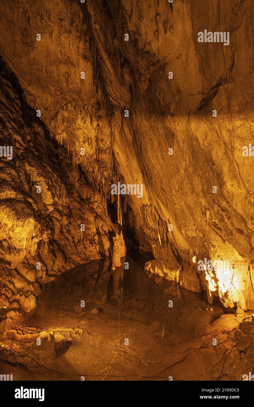 The cave is located about 11 kilometres from Alanya on the western ...